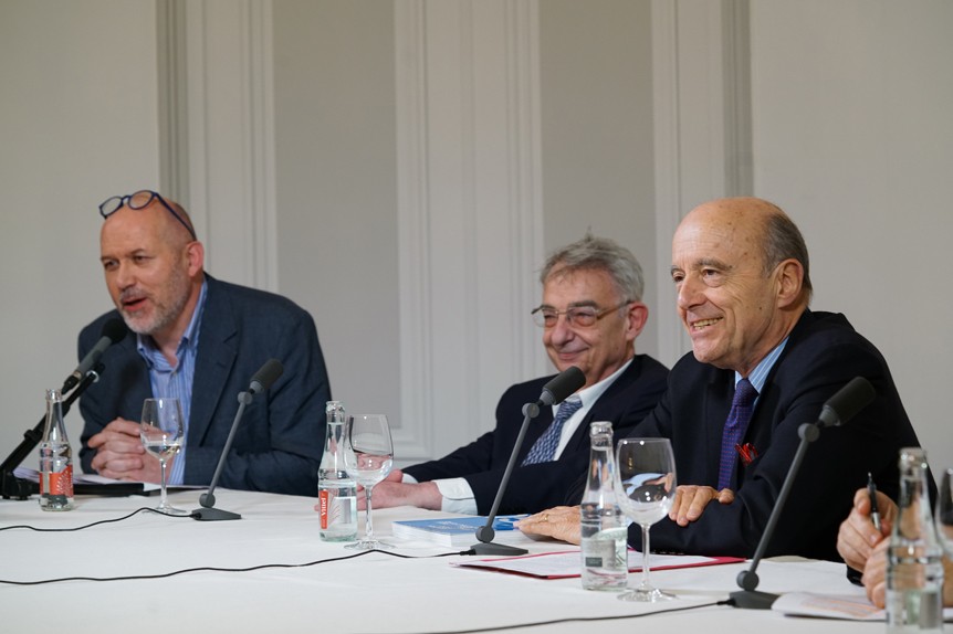 «La ville, le maire et l’architecte» fait salle comble à la librairie ...